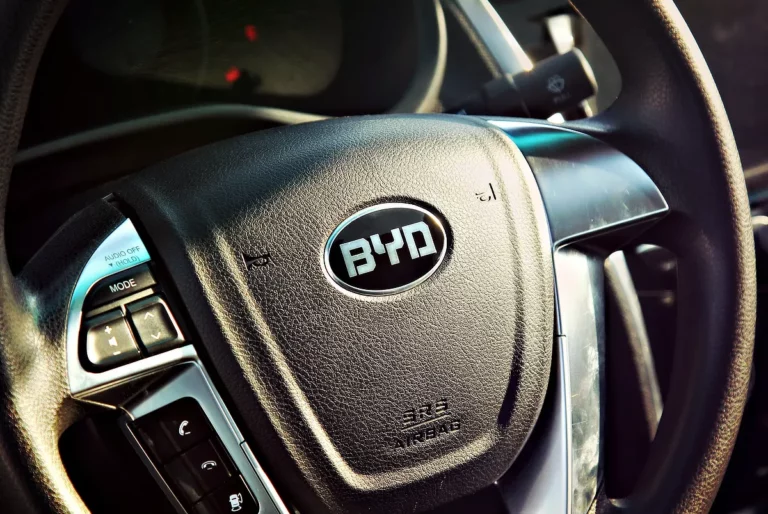 BYD offers crash coverage for self-driving tech - Technobaboy