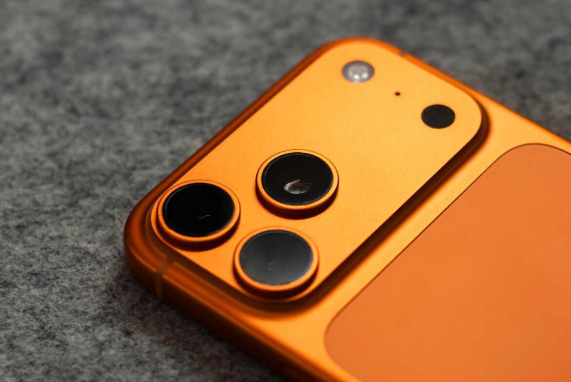 iPhone 17 series now official in PH, midnight launches held nationwide ...